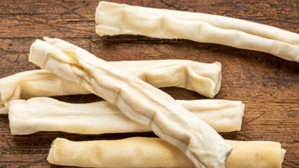 Beefhide vs Rawhide: Which Is A Better Option For Your Pet?